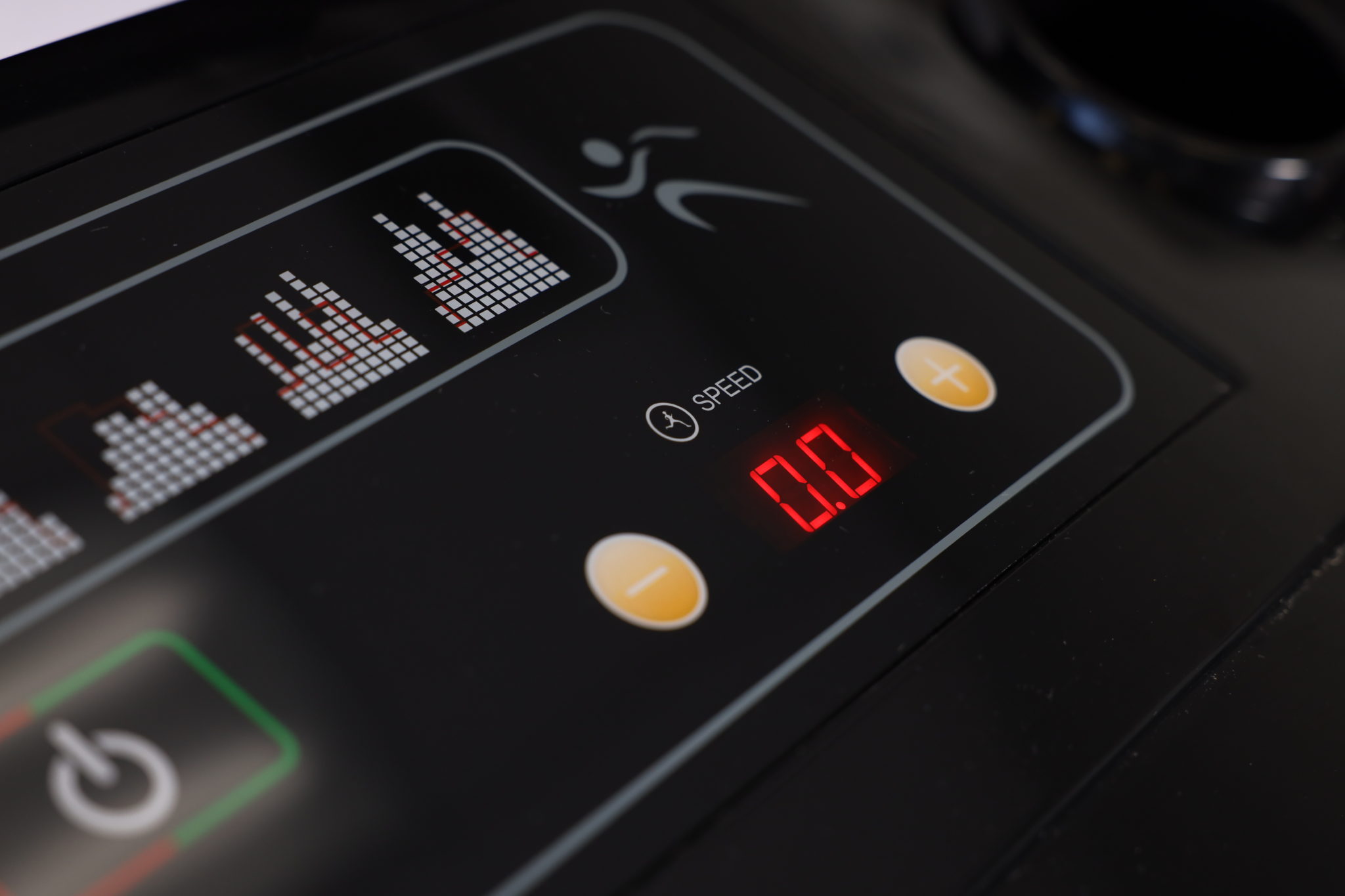 Vortex VT5000 Commercial Treadmill with integrated TV for streaming ...